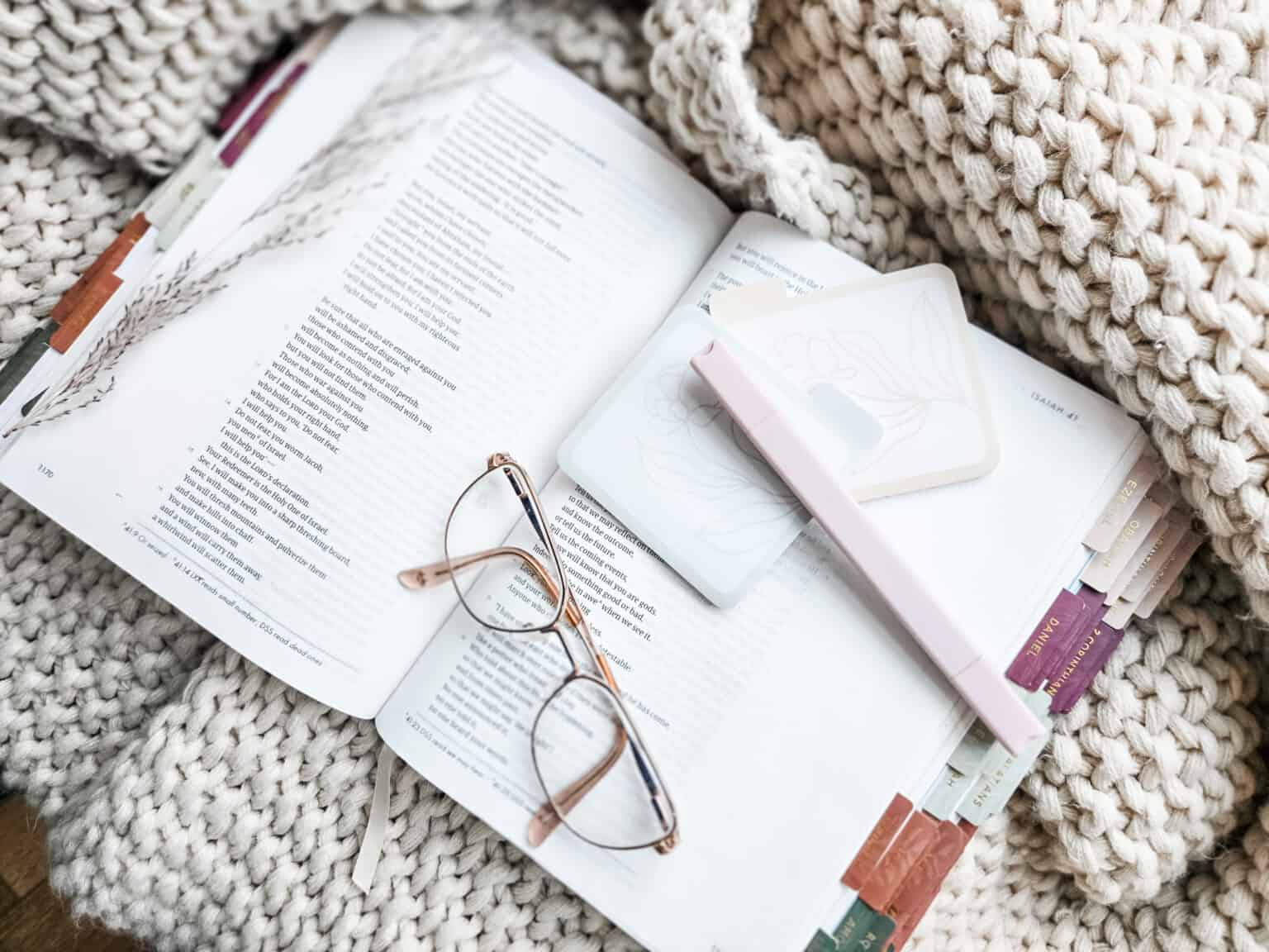 20 Bible Verses About Beauty: Embracing God’s Definition of True Beauty ...