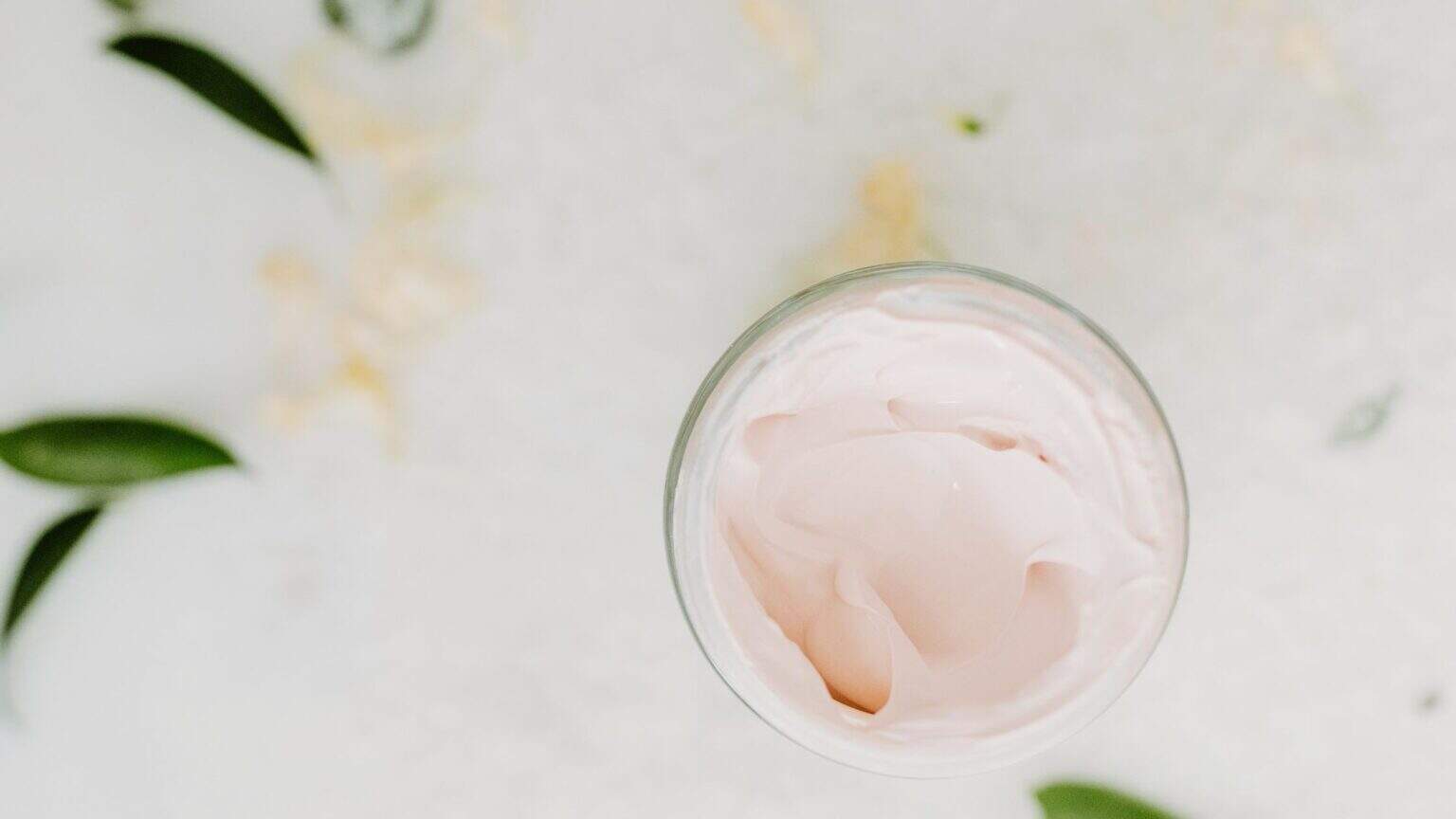 What's Really In Your Lotion? Toxic Ingredients to Avoid + Clean Beauty ...